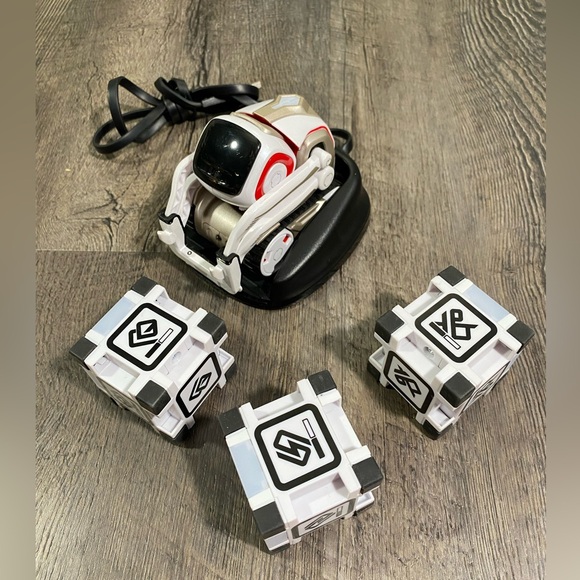 Anki | Other | Anki Cozmo Robot Complete Base Unit Charger 3 Blocks Emotion Engine Red Trim ...